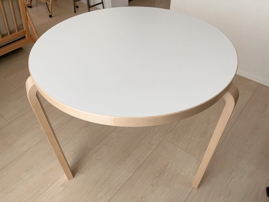 【体験談】Artekテーブル90Bの使い心地はどう？デメリットも紹介 | potter-life