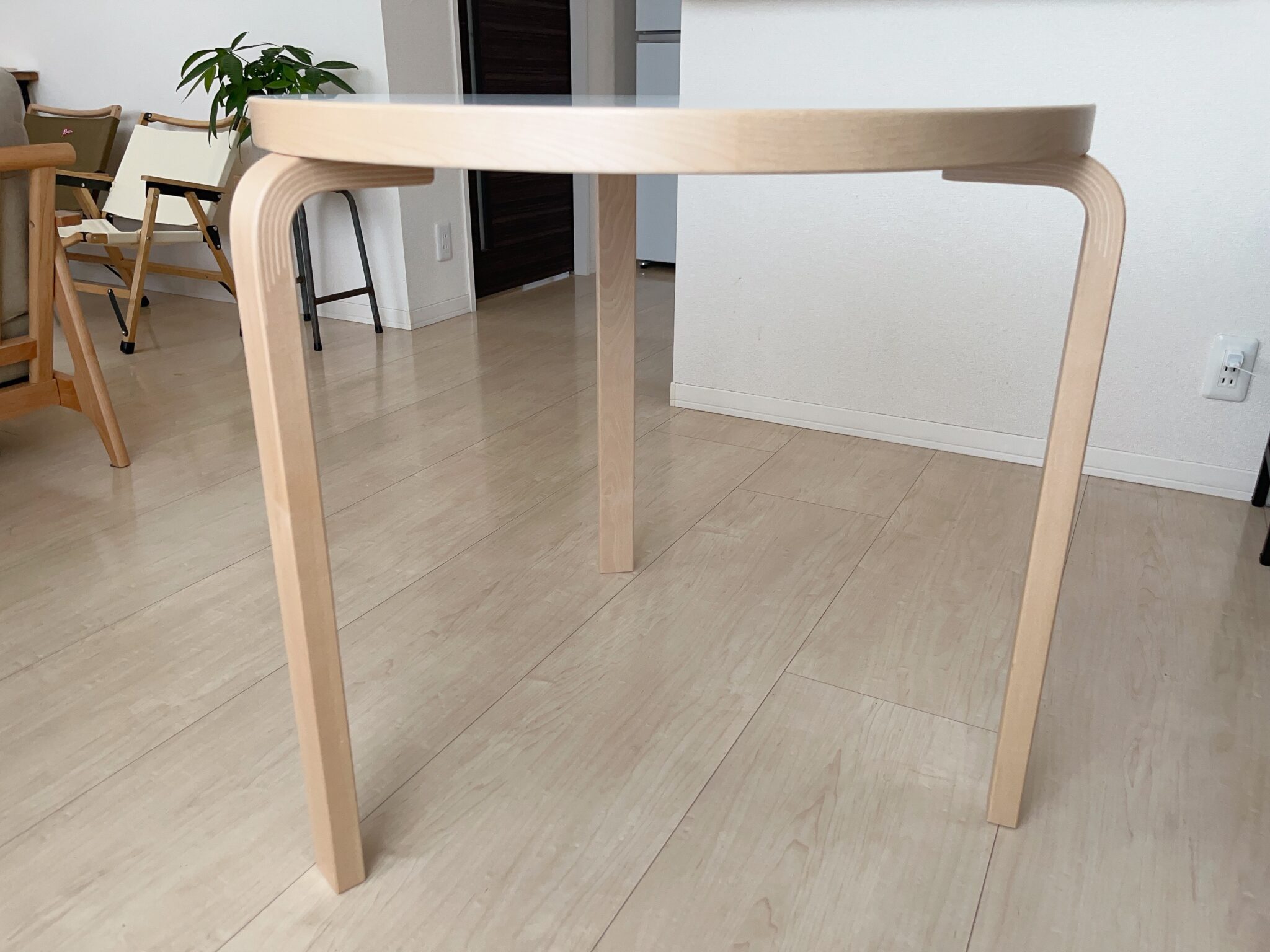 【体験談】Artekテーブル90Bの使い心地はどう？デメリットも紹介 | potter-life